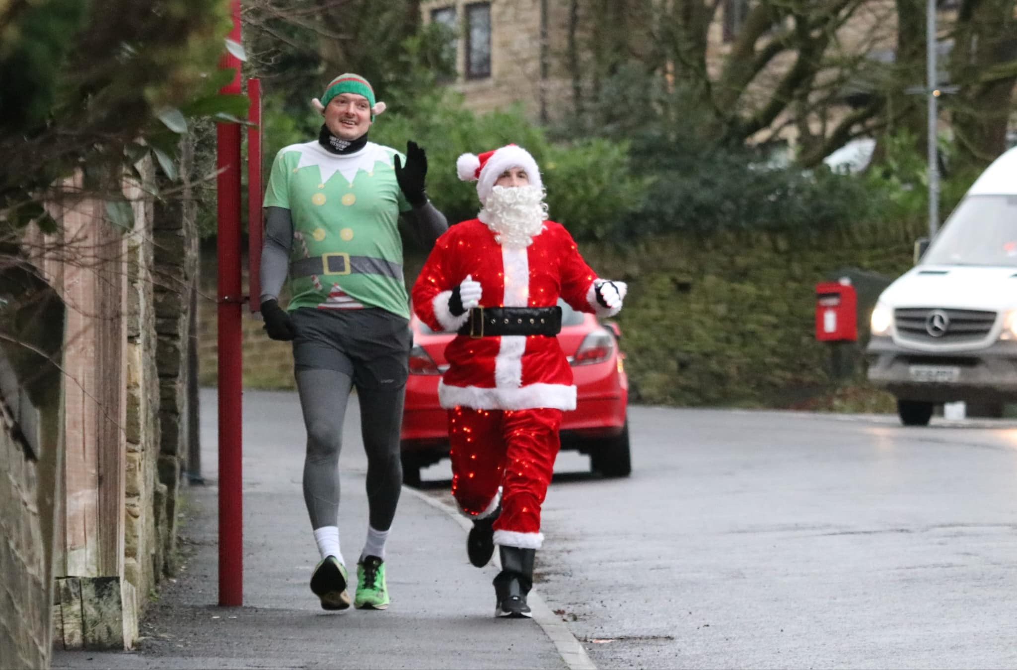 Colne Valley’s famous running Santa makes final dash for local food banks | Oakes EnergyOakes Energy